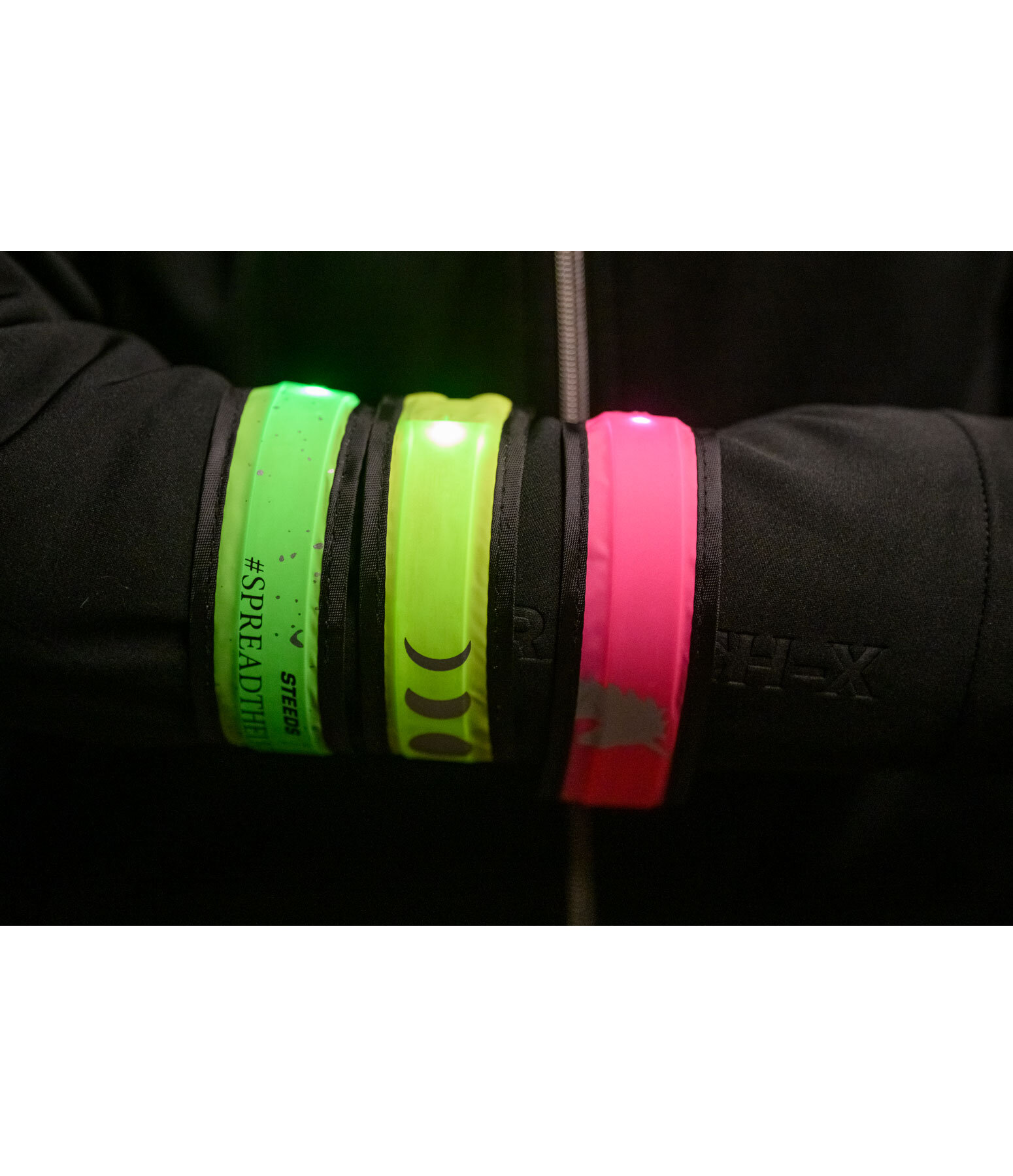 LED-Schnapp-Armband Hashtag - STEEDS Reflexartikel - Krämer Pferdesport